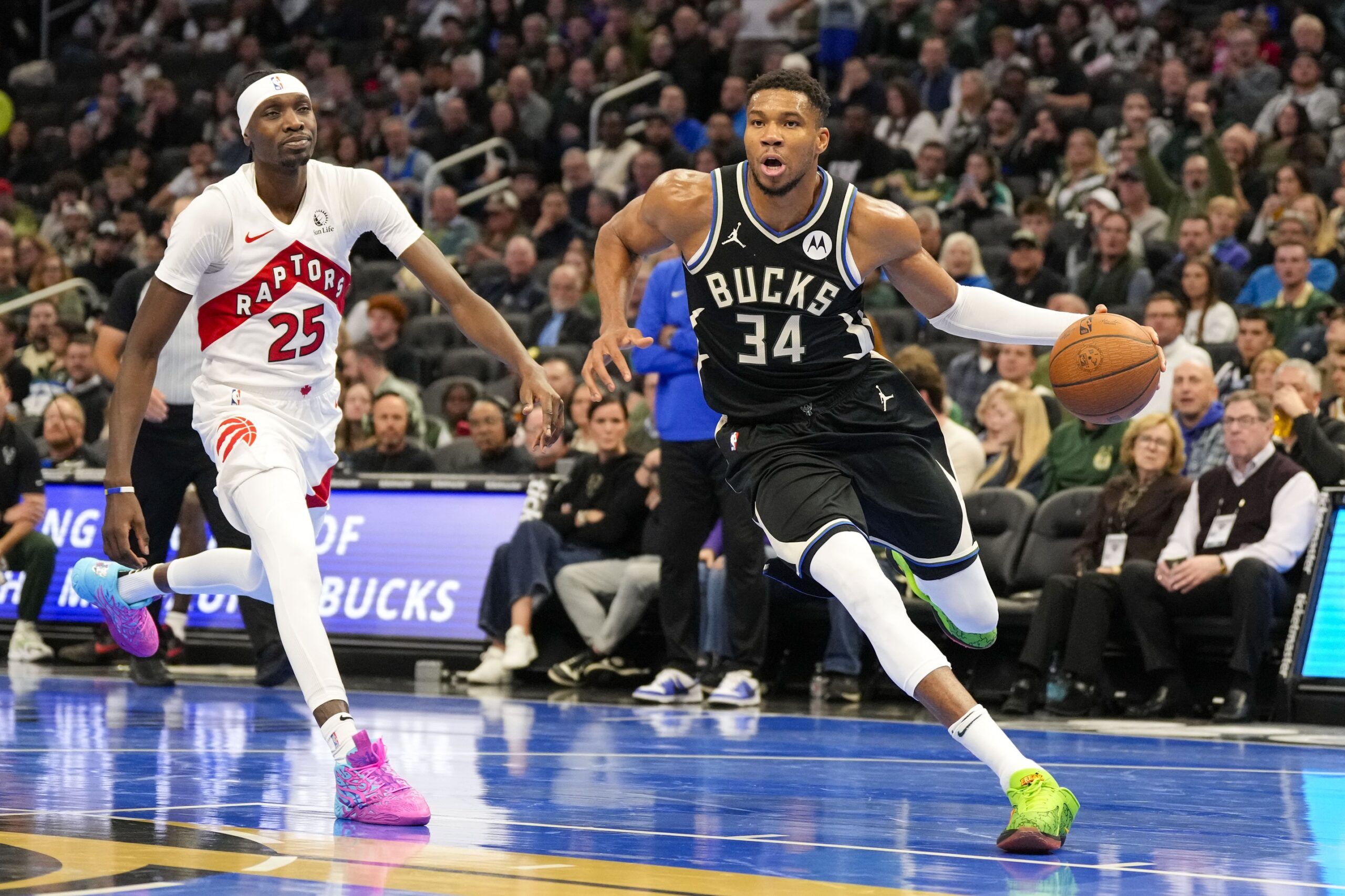 Antetokounmpo Leads Bucks Past Raptors 99-85 in Battle of NBA’s Worst ...